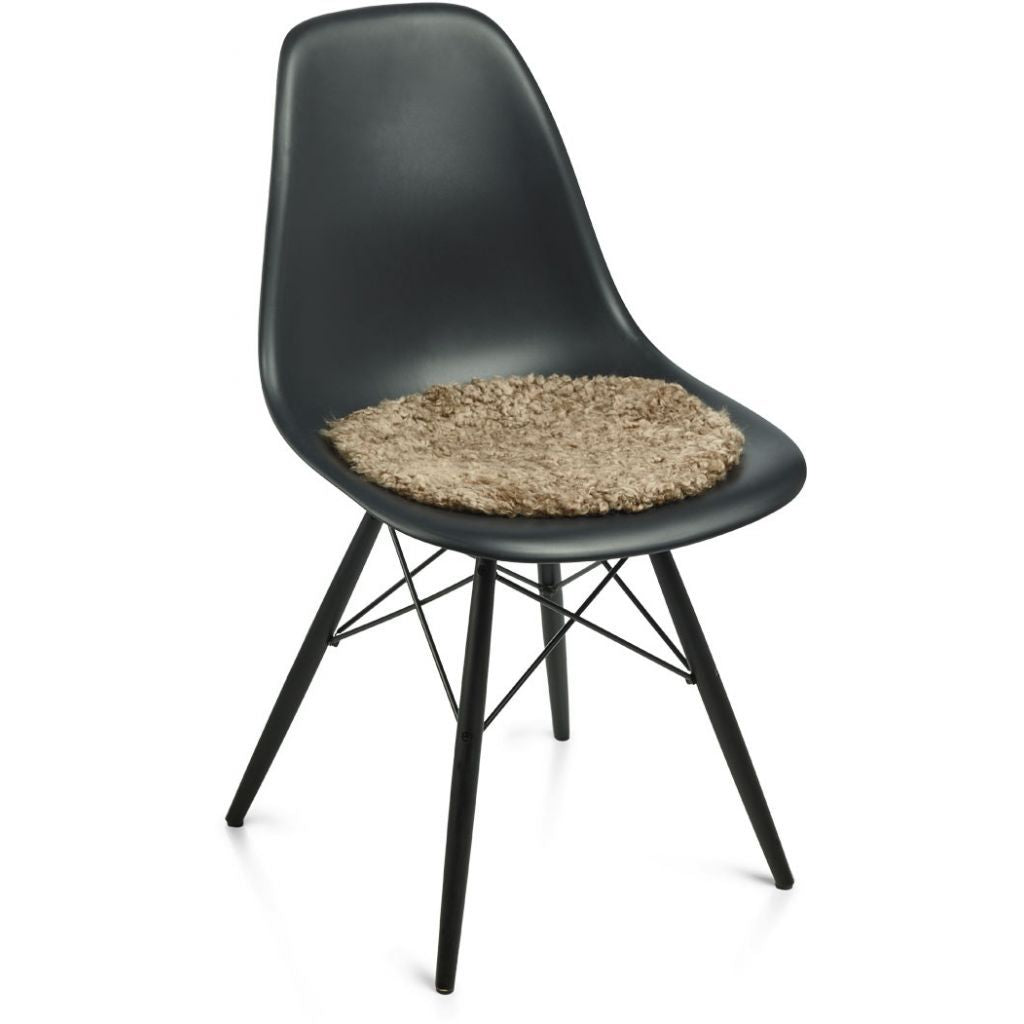 Sædehynde i kortkrøllet NZ lammeskind - Ø38, Taupe - UNOLIVING – Botrendy